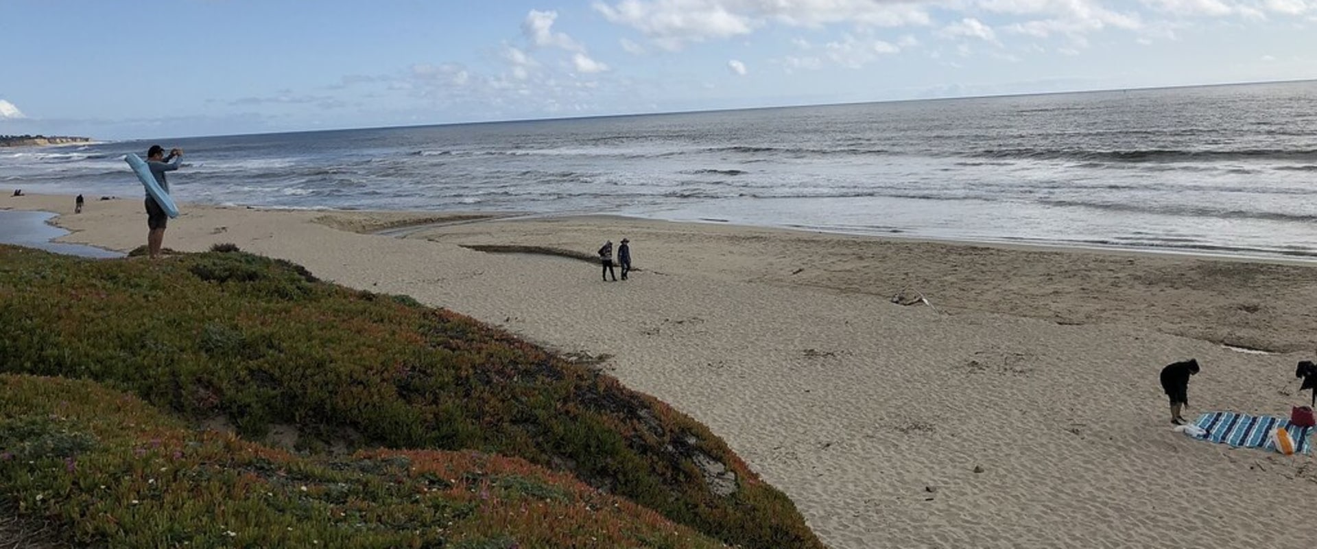 Barbara's Fish Trap Restaurant & Bar: A Beachside Gem in Half Moon Bay