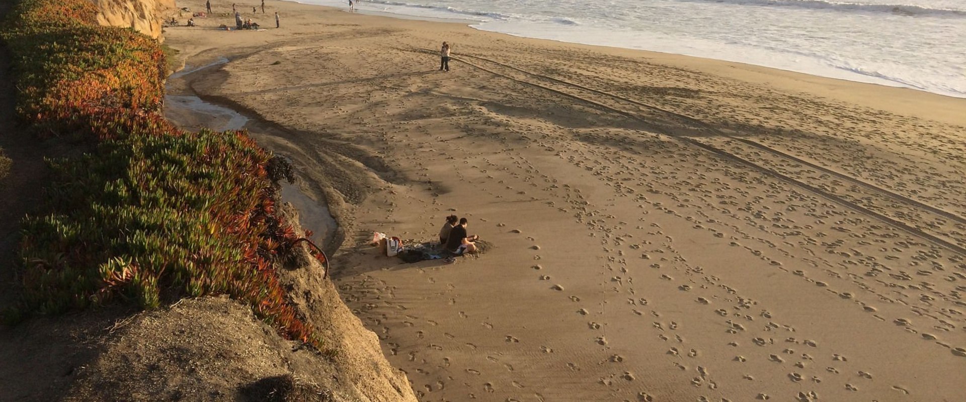 Is alcohol allowed in half moon bay?